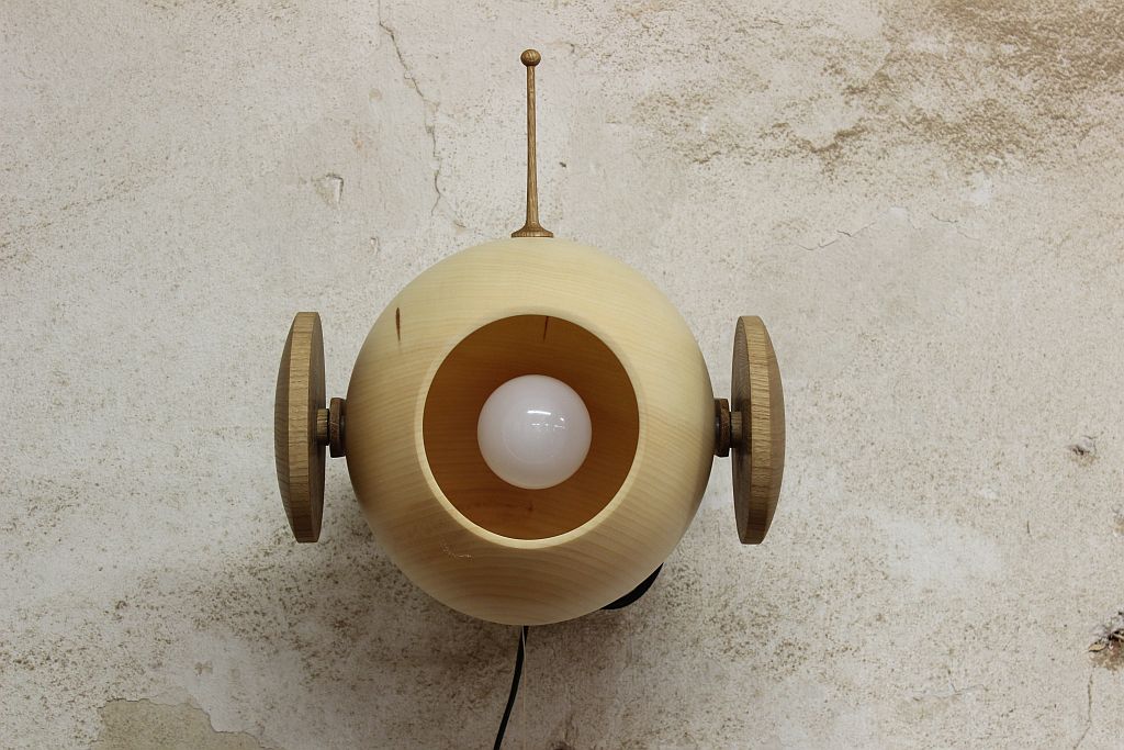 Valgustid – Päikesepuu