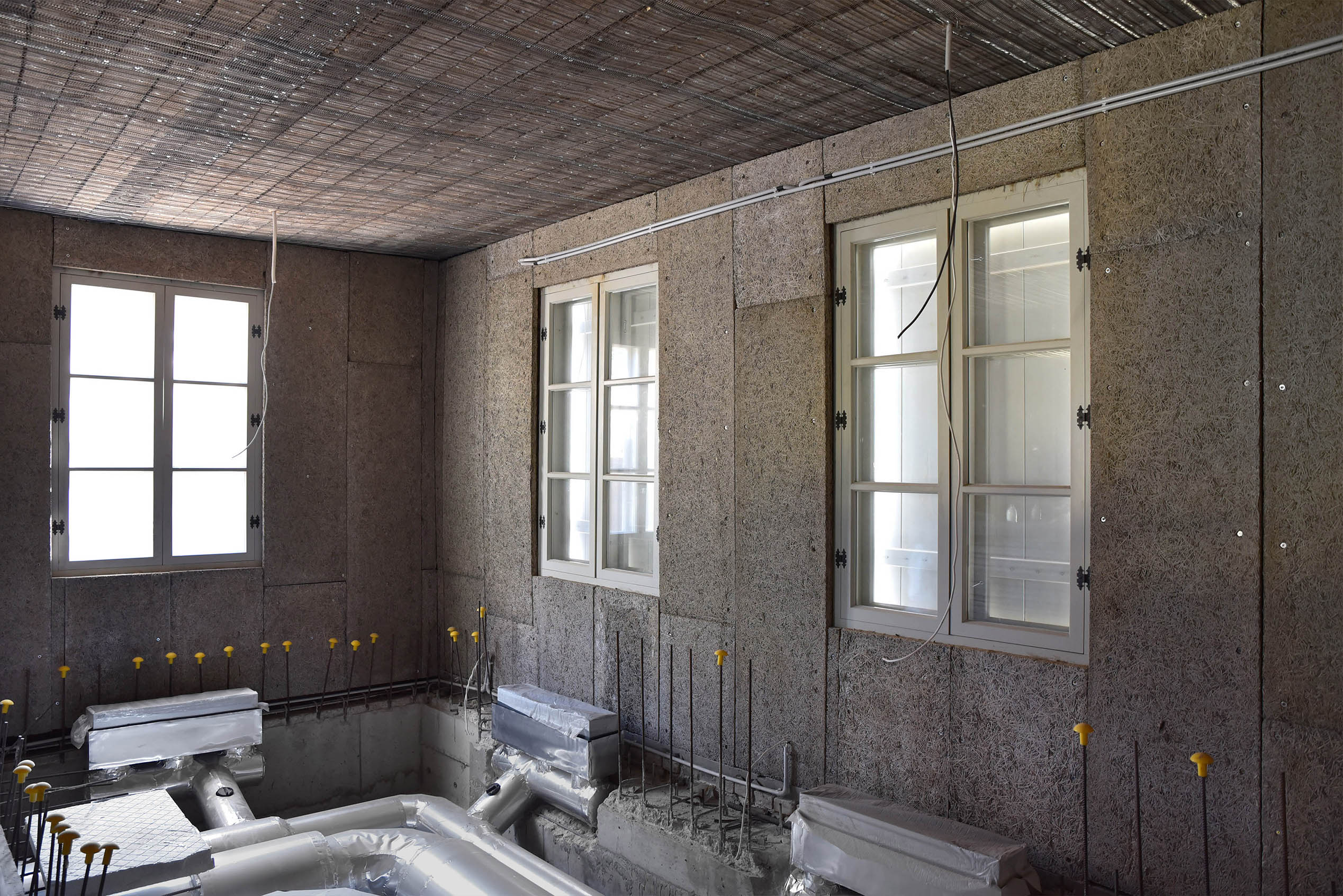 Panneaux de construction — CEWOOD - Wood Wool Panels
