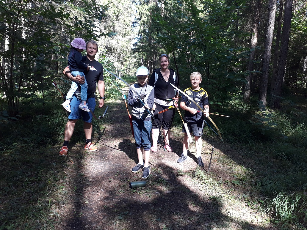 Hiieküti Mõõduvõtud – Hiievalja