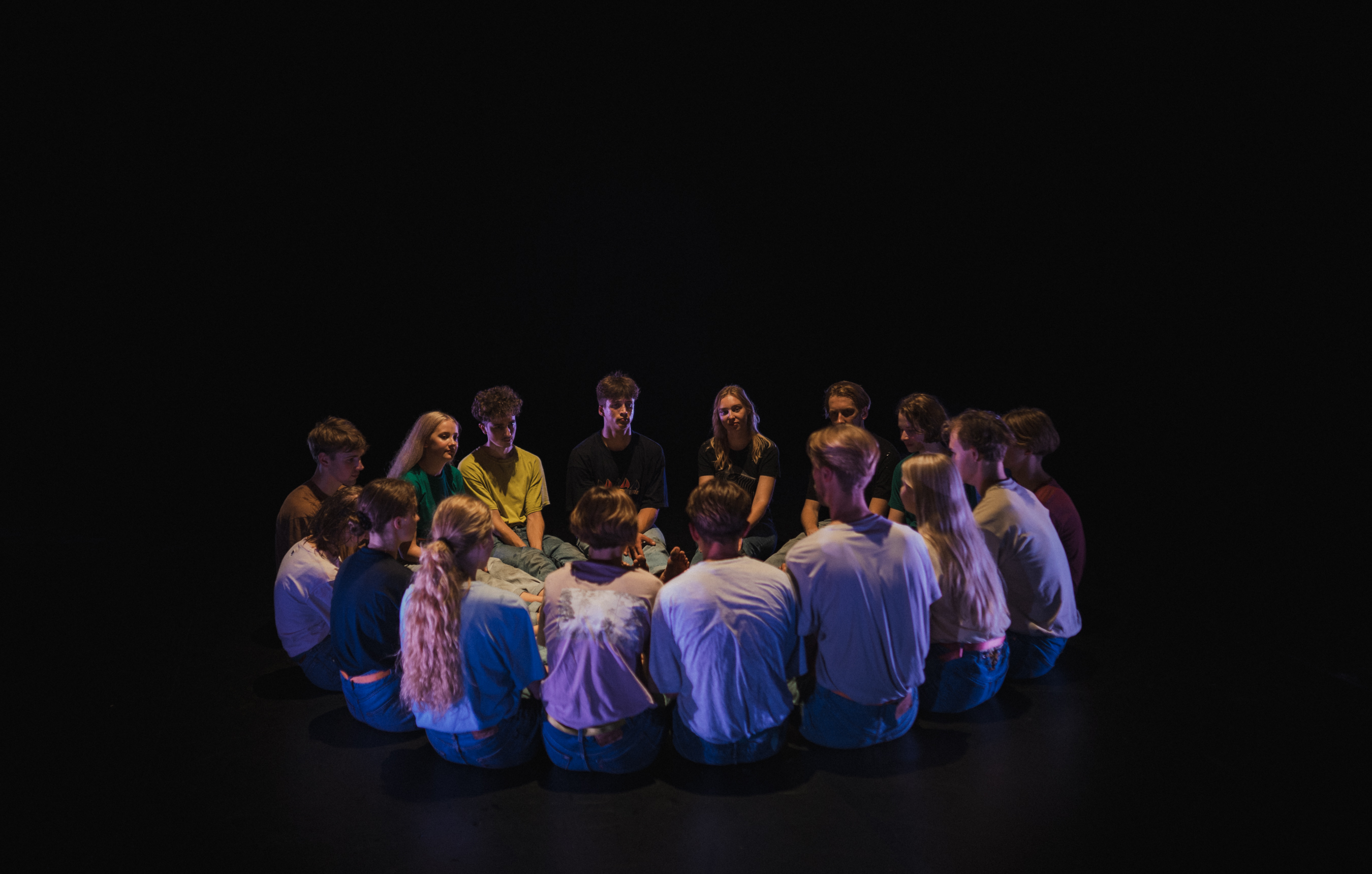 PÄVA LÕPUKS, KIIGU — Tartu Uus Teater