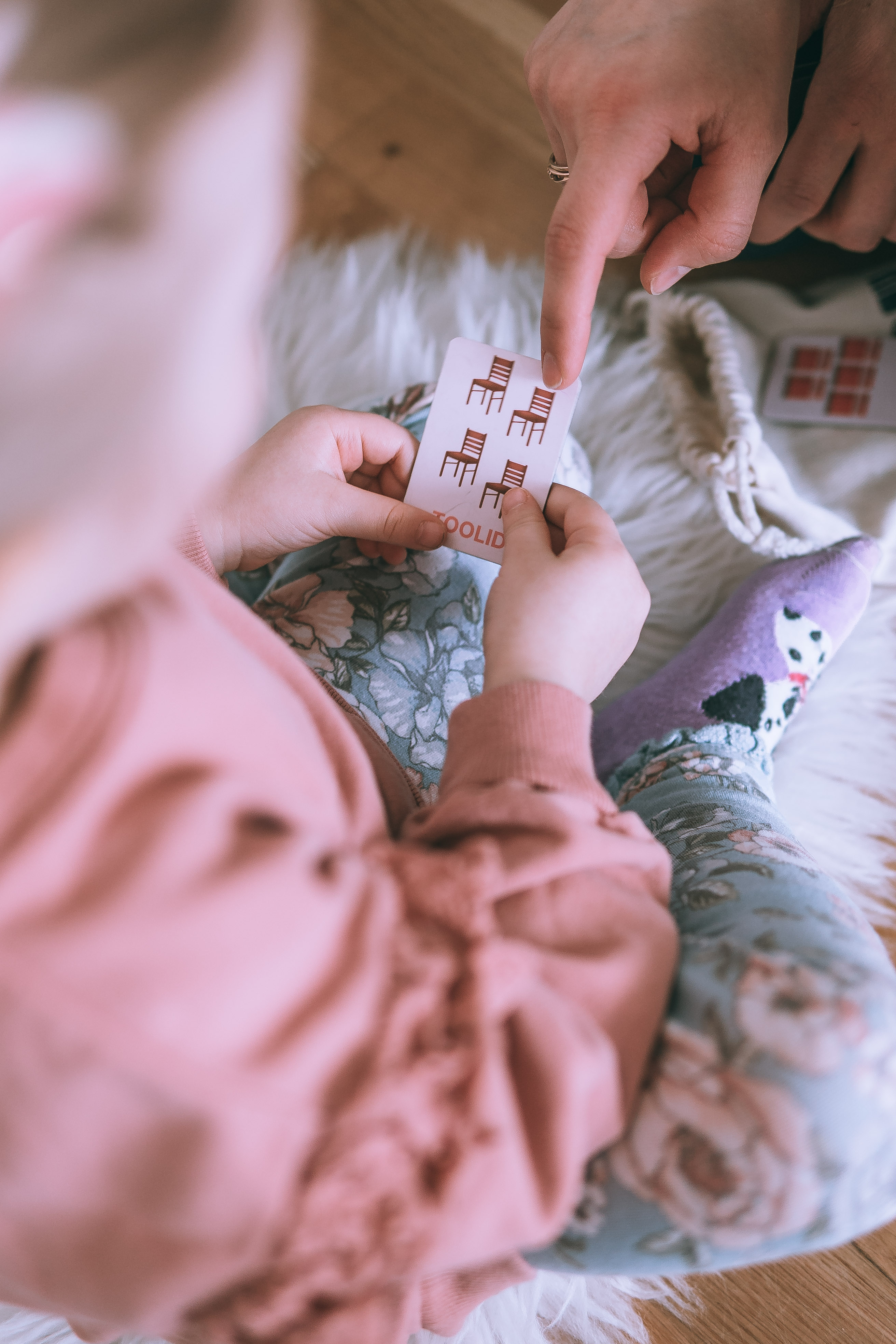 NUMBRID (seinale) – Nupu- Arendavad mänguasjad lastele