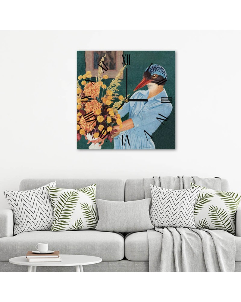 Seinakell Woman with a bird's head and a vase - Lili Chartrand