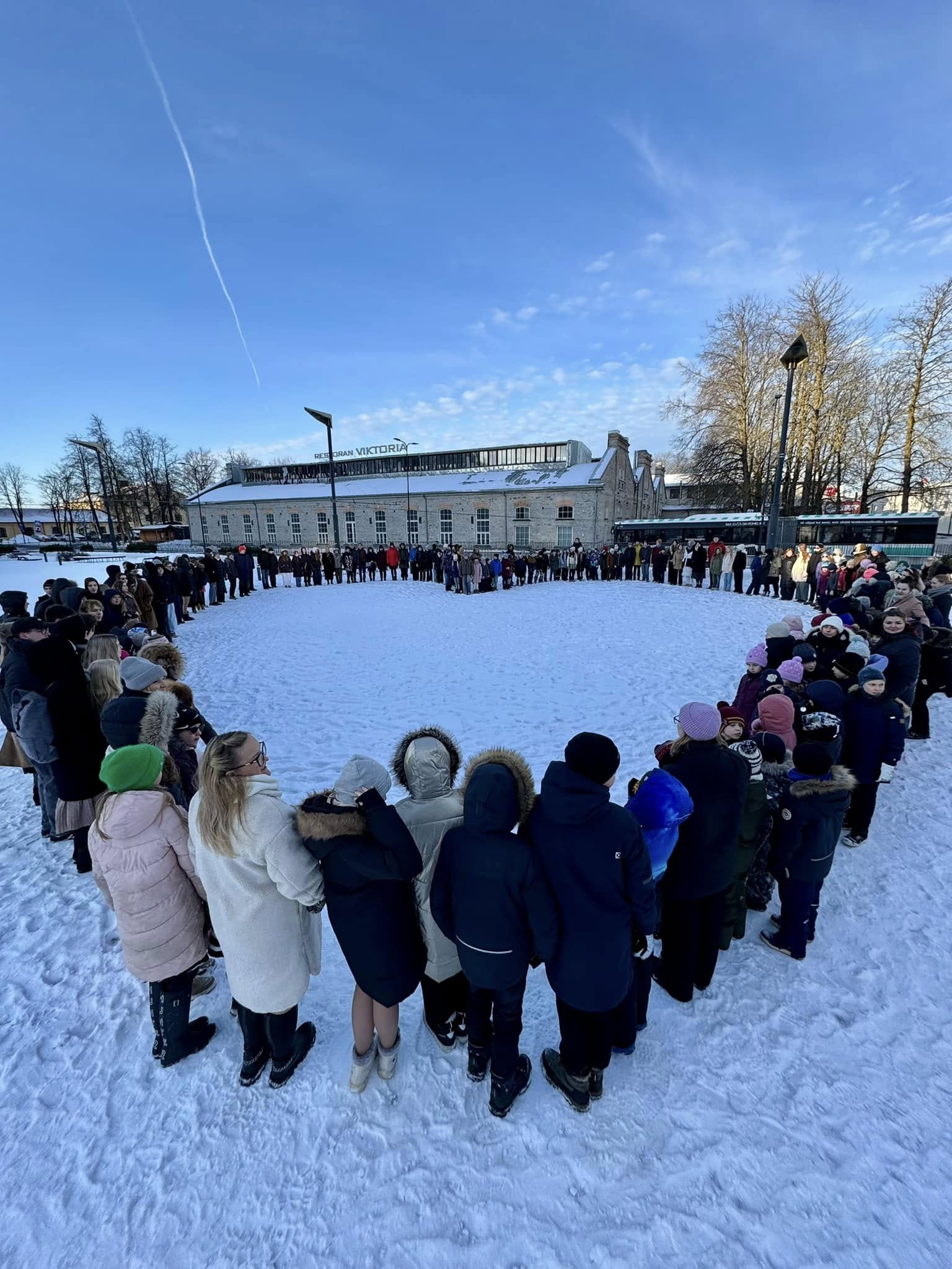 Esileht – Emili kool