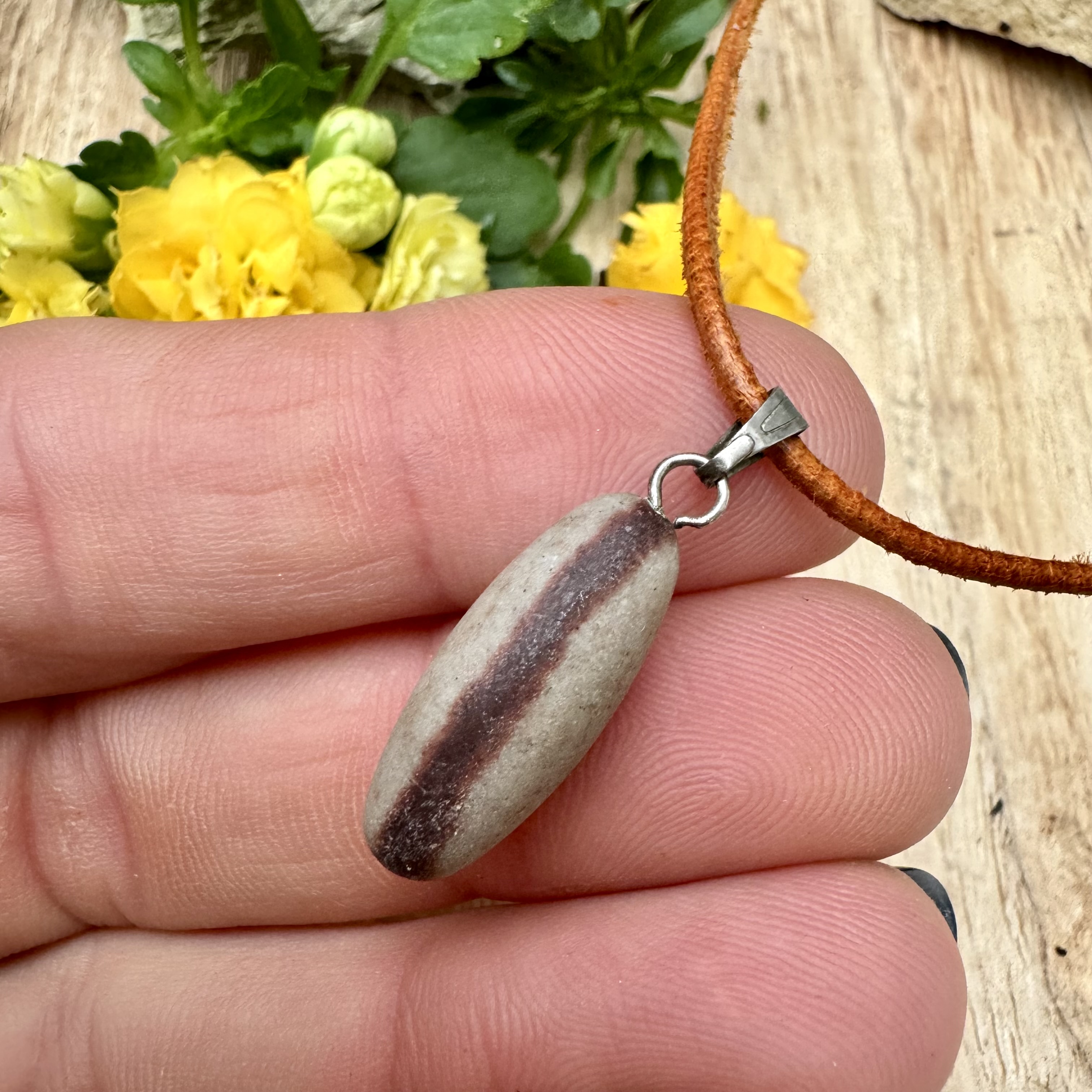 SHIVA LINGAM - ripats (22mm) – KRISTALLIMAAILM